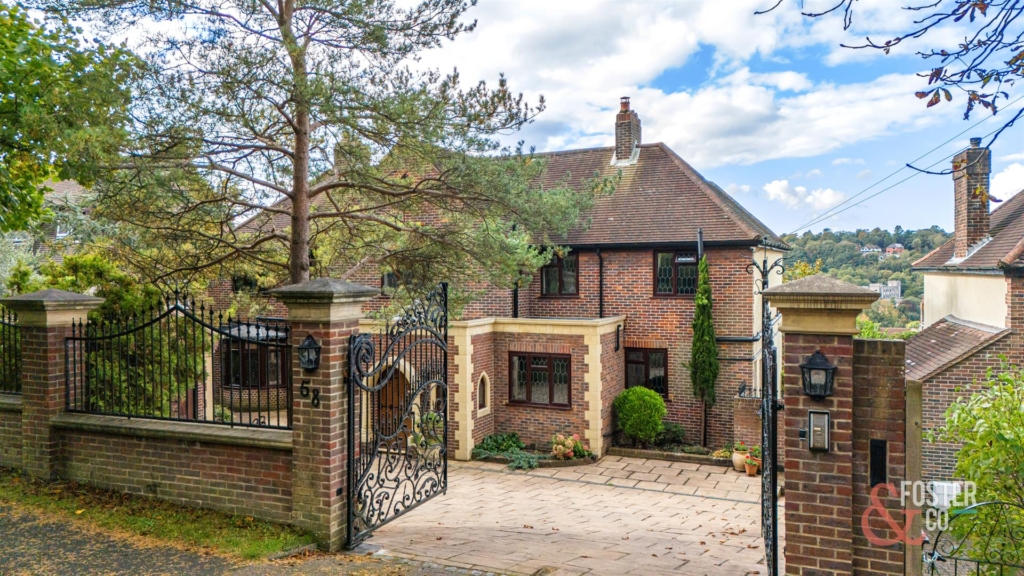 Surrenden Crescent, Brighton - Foster & Co.